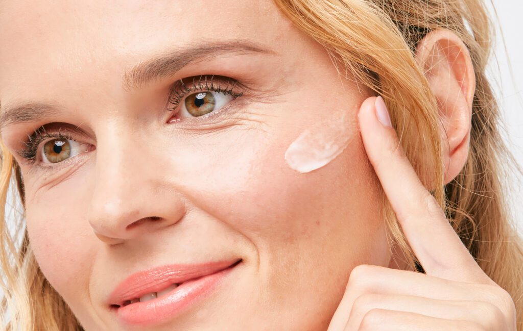 Daily Hydration of Skin: A Guide to Achieving Radiant and Healthy Skin ...